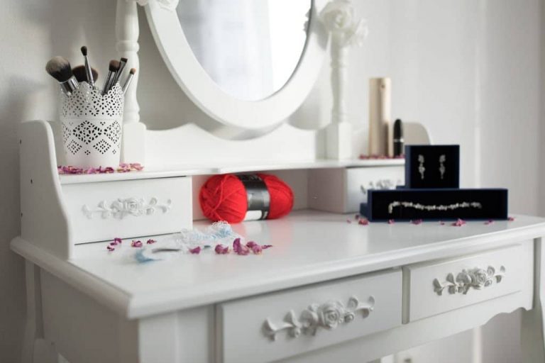 9 Dressing Table Design Ideas That Will Make You Feel Like a Celeb
